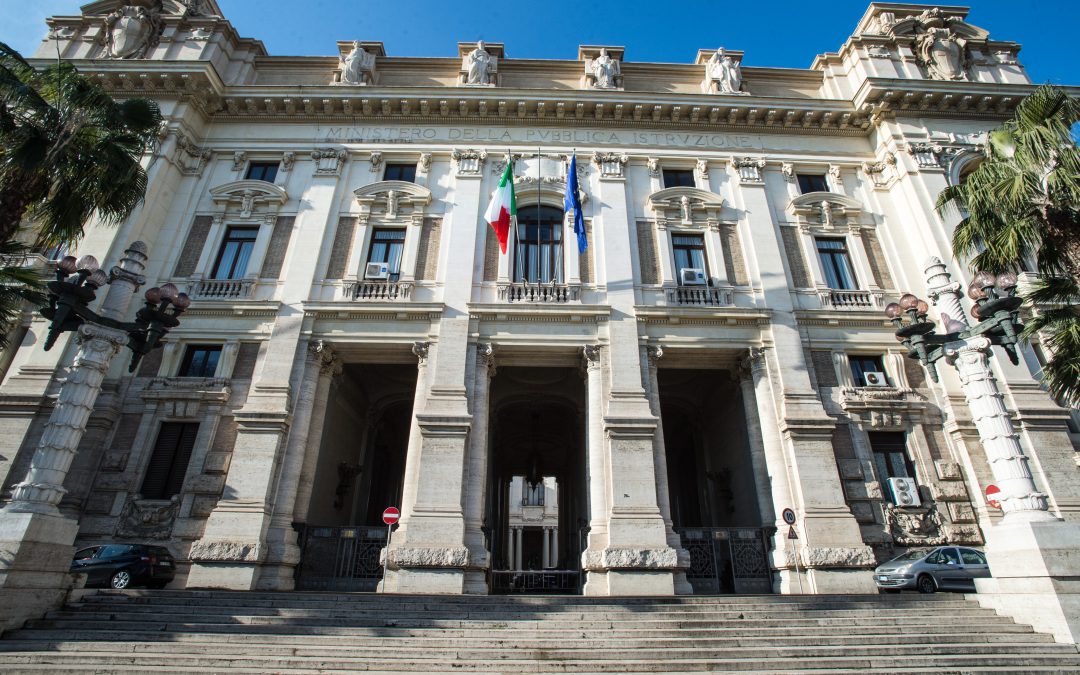 In vigore il decreto che separa il MIUR: nascono il MI e il MUR ...