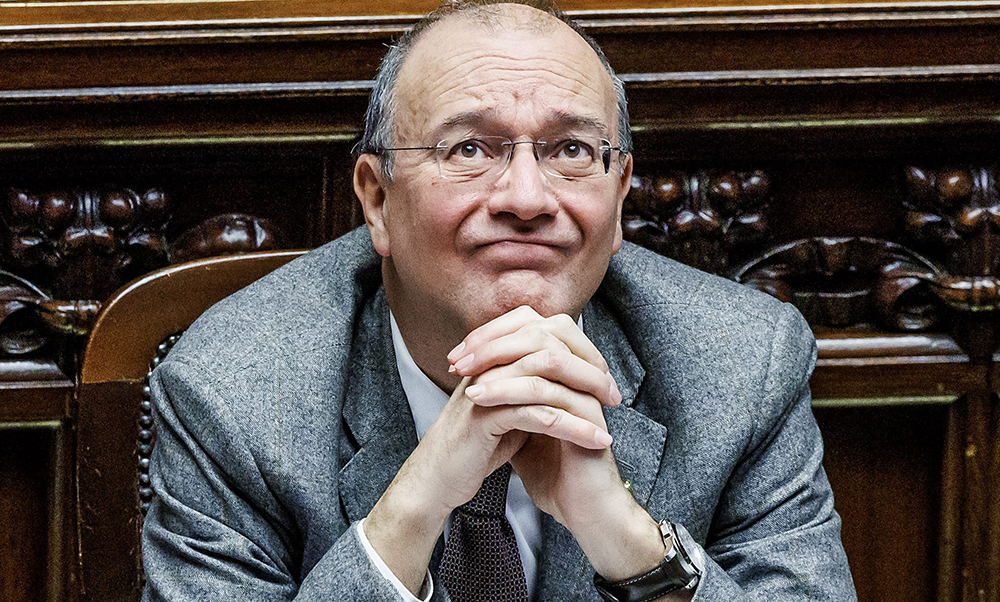 Indicazioni Nazionali/2. Valditara: non serve studiare i dinosauri ...